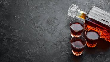 The Traditional and Tasty Bulgarian Rakia Drink - The Balkan Recipes: A ...
